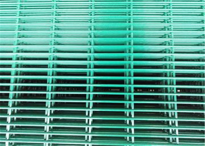 Black Steel Wire Mesh Garden Fence Galvanized Durability With 2m Width